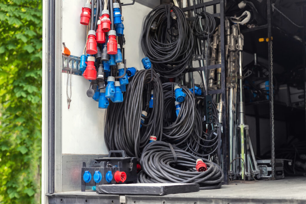 MX Guide to Industrial Plugs & Sockets: Types, Uses & Advantages - MX ...